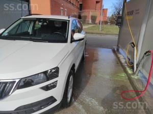 Balts Skoda Karoq 2018 Daugavpils, ar dzinēja tilpumu 1.50 L un nobraukumu 257 tūkst. km par 13500 €, foto 2 vietnē AUTOMOTO.COM.LV