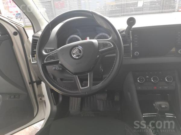 White Skoda Karoq 2018 in Daugavpils, with an engine capacity of 1.50 L and mileage of 257 thousand km for 13500 €, photo 10 on AUTOMOTO.COM.LV