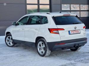 White Skoda Karoq 2018 in Jonava, with an engine capacity of 2.00 L and mileage of 221 thousand km for 16600 €, photo 8 on AUTOMOTO.COM.LV