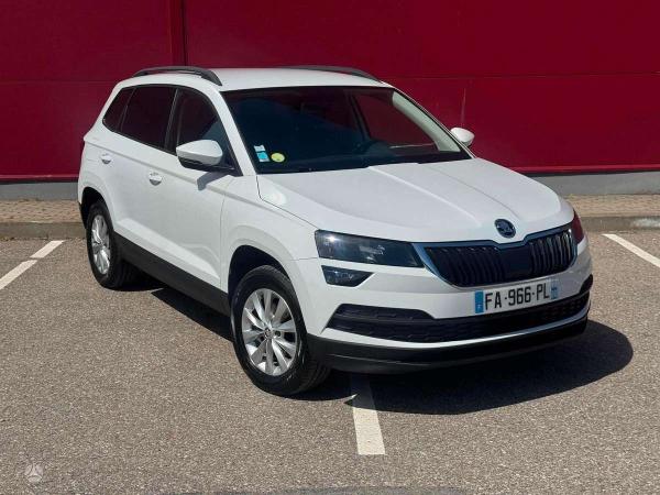 White Skoda Karoq 2018 in Kaunas, with an engine capacity of 1.60 L and mileage of 240 thousand km for 11300 €, photo 2 on AUTOMOTO.COM.LV