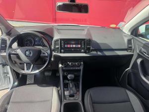White Skoda Karoq 2018 in Kaunas, with an engine capacity of 1.60 L and mileage of 240 thousand km for 11300 €, photo 6 on AUTOMOTO.COM.LV