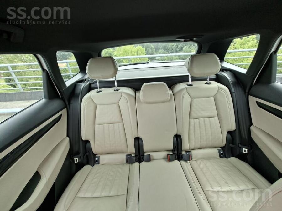 Balts Skoda Karoq 2018 Rīga, ar dzinēja tilpumu 1.60 L un nobraukumu 174 tūkst. km par 17427 €, foto 9 vietnē AUTOMOTO.COM.LV