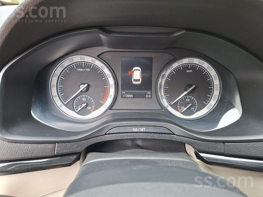 Balts Skoda Karoq 2018 Rīga, ar dzinēja tilpumu 1.60 L un nobraukumu 174 tūkst. km par 17427 €, foto 14 vietnē AUTOMOTO.COM.LV
