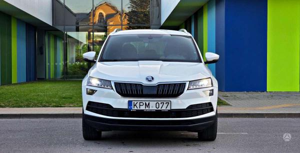 White Skoda Karoq 2018 in Vilnius, with an engine capacity of 1.50 L and mileage of 158 thousand km for 17500 €, photo 2 on AUTOMOTO.COM.LV