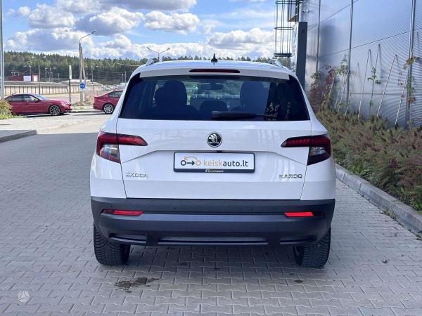 Balts Skoda Karoq 2018 Viļņa, ar dzinēja tilpumu 1.00 L un nobraukumu 190 tūkst. km par 12900 €, foto 11 vietnē AUTOMOTO.COM.LV