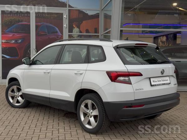 Balts Skoda Karoq 2019 Valmiera, ar dzinēja tilpumu 1.60 L un nobraukumu 145 tūkst. km par 17300 €, foto 4 vietnē AUTOMOTO.COM.LV