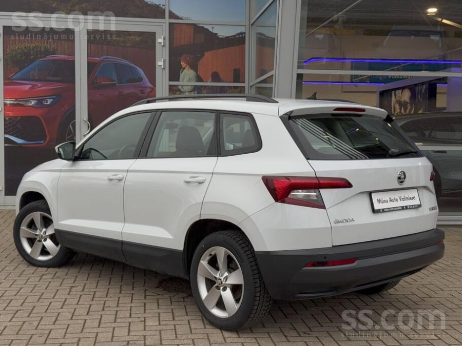 White Skoda Karoq 2019 in Valmiera, with an engine capacity of 1.60 L and mileage of 145 thousand km for 17300 €, photo 4 on AUTOMOTO.COM.LV