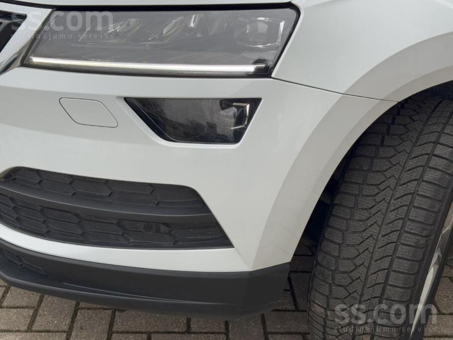 White Skoda Karoq 2019 in Valmiera, with an engine capacity of 1.60 L and mileage of 145 thousand km for 17300 €, photo 24 on AUTOMOTO.COM.LV