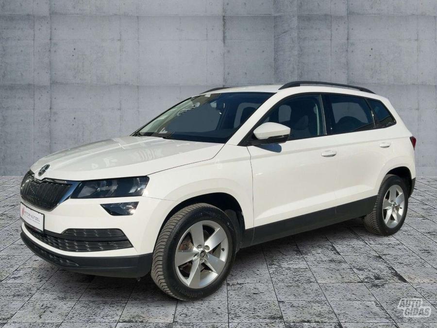 White Skoda Karoq 2019 in Kaunas, with an engine capacity of 2.00 L and mileage of 87 thousand km for 22694 €, photo 2 on AUTOMOTO.COM.LV