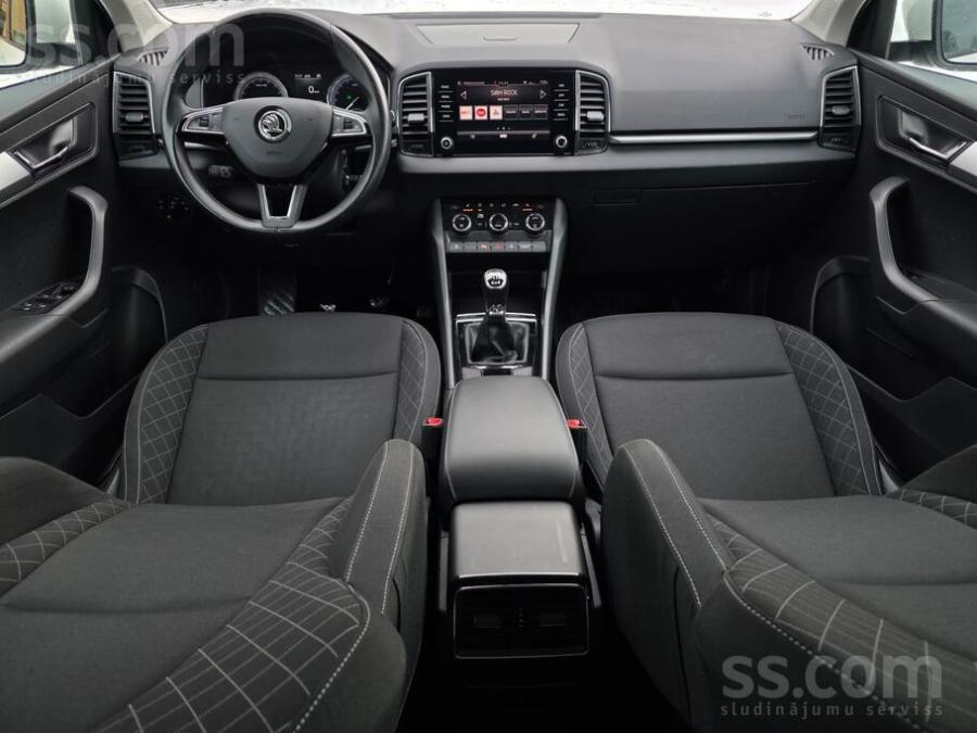 White Skoda Karoq 2019 in Riga, with an engine capacity of 2.00 L and mileage of 0 thousand km for 13950 €, photo 21 on AUTOMOTO.COM.LV