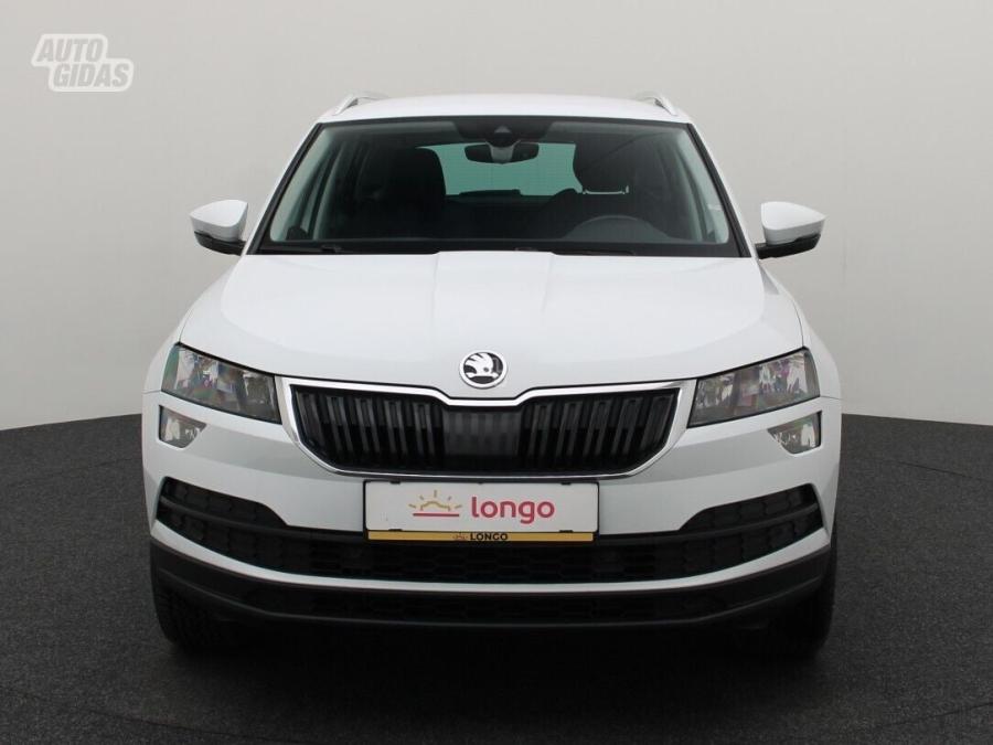 White Skoda Karoq 2019 in Vilnius, with an engine capacity of 2.00 L and mileage of 188 thousand km for 17499 €, photo 3 on AUTOMOTO.COM.LV