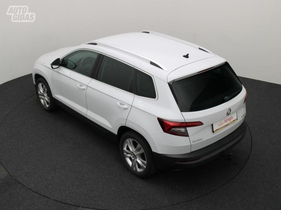 White Skoda Karoq 2019 in Vilnius, with an engine capacity of 2.00 L and mileage of 188 thousand km for 17499 €, photo 12 on AUTOMOTO.COM.LV