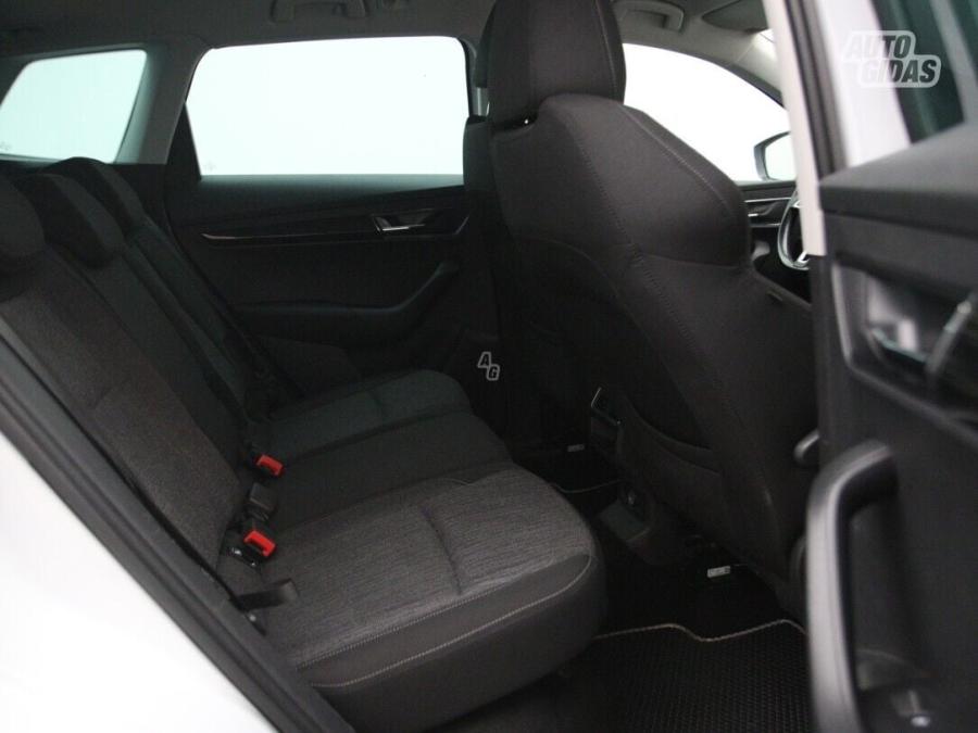 White Skoda Karoq 2019 in Vilnius, with an engine capacity of 2.00 L and mileage of 188 thousand km for 17499 €, photo 15 on AUTOMOTO.COM.LV