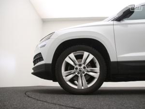 White Skoda Karoq 2019 in Vilnius, with an engine capacity of 2.00 L and mileage of 188 thousand km for 17499 €, photo 28 on AUTOMOTO.COM.LV