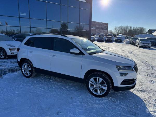 White Skoda Karoq 2019 in Telschi, with an engine capacity of 1.60 L and mileage of 251 thousand km for 15999 €, photo 8 on AUTOMOTO.COM.LV