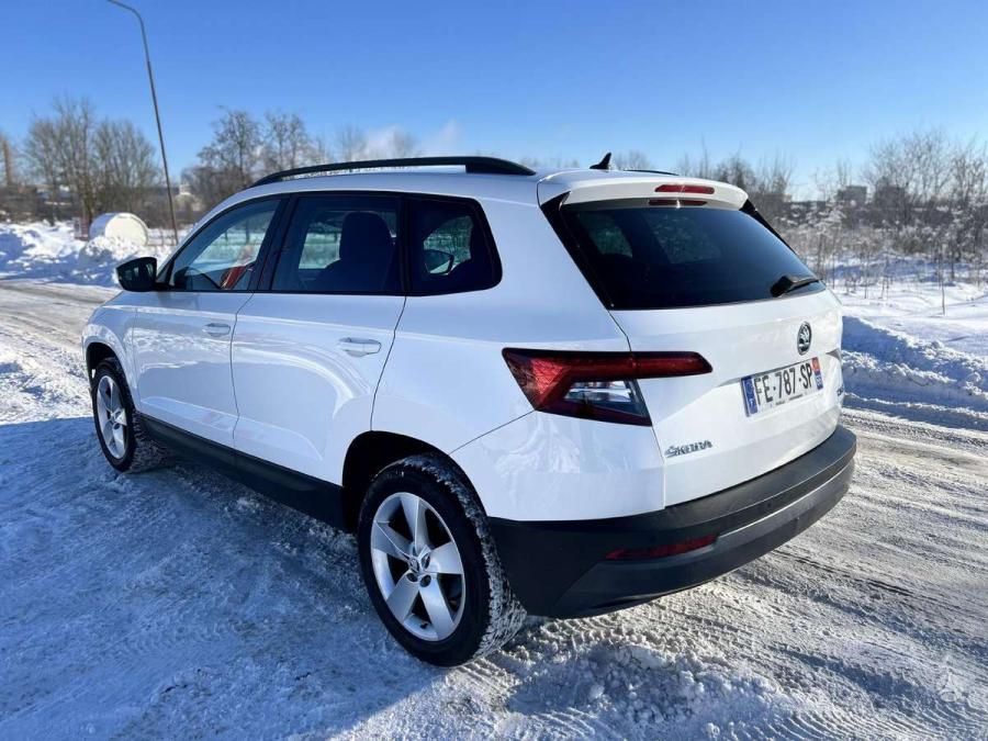 Balts Skoda Karoq 2019 Panevēža, ar dzinēja tilpumu 1.60 L un nobraukumu 255 tūkst. km par 13800 €, foto 5 vietnē AUTOMOTO.COM.LV