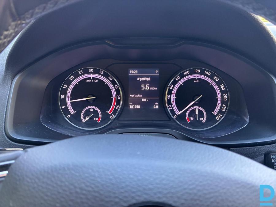 Balts Skoda Karoq 2019 Rīga, ar dzinēja tilpumu 1.60 L un nobraukumu 183 tūkst. km par 14500 €, foto 8 vietnē AUTOMOTO.COM.LV