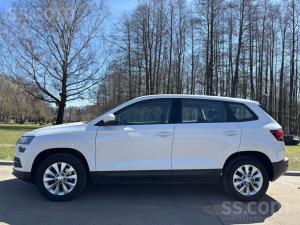 White Skoda Karoq 2019 in Riga, with an engine capacity of 1.00 L and mileage of 105 thousand km for 14400 €, photo  on AUTOMOTO.COM.LV