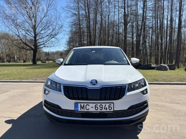 Белый Шкода Karoq 2019 в Рига, объемом двигателя 1.00 л и пробегом 105 тыс. км за 14400 €, фото 5 на AUTOMOTO.COM.LV
