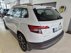 Balts Skoda Karoq 2019 Liepāja, ar dzinēja tilpumu 1.00 L un nobraukumu 67 tūkst. km par 15990 €, foto 5 vietnē AUTOMOTO.COM.LV