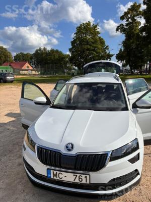 White Skoda Karoq 2019 in Riga, with an engine capacity of 1.60 L and mileage of 188 thousand km for 14500 €, photo  on AUTOMOTO.COM.LV
