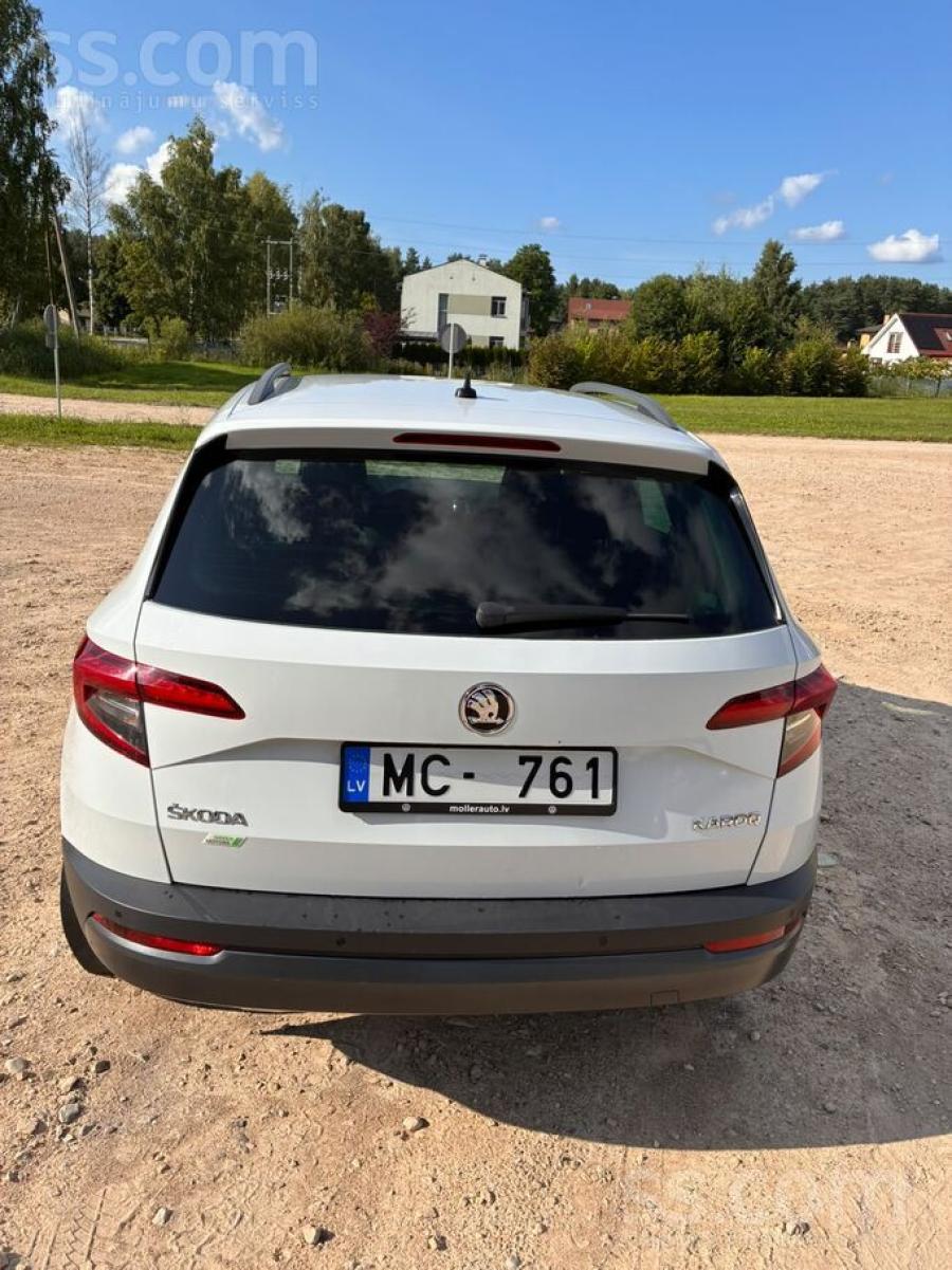 White Skoda Karoq 2019 in Riga, with an engine capacity of 1.60 L and mileage of 188 thousand km for 14500 €, photo 6 on AUTOMOTO.COM.LV