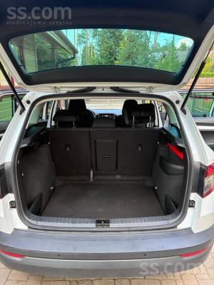 White Skoda Karoq 2019 in Riga, with an engine capacity of 1.60 L and mileage of 188 thousand km for 14500 €, photo 7 on AUTOMOTO.COM.LV