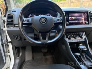 White Skoda Karoq 2019 in Riga, with an engine capacity of 1.60 L and mileage of 188 thousand km for 14500 €, photo 9 on AUTOMOTO.COM.LV