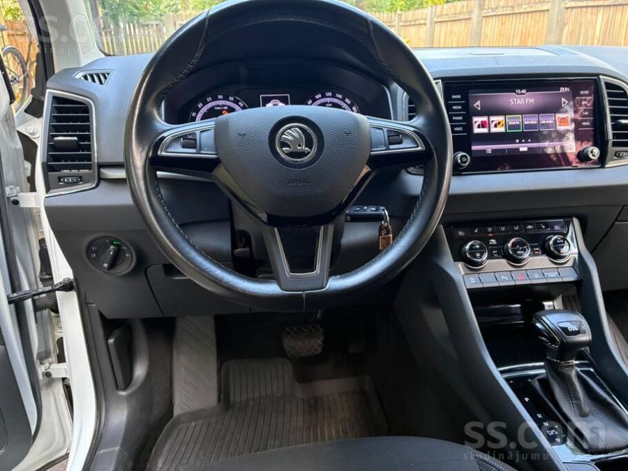 White Skoda Karoq 2019 in Riga, with an engine capacity of 1.60 L and mileage of 188 thousand km for 14500 €, photo 9 on AUTOMOTO.COM.LV