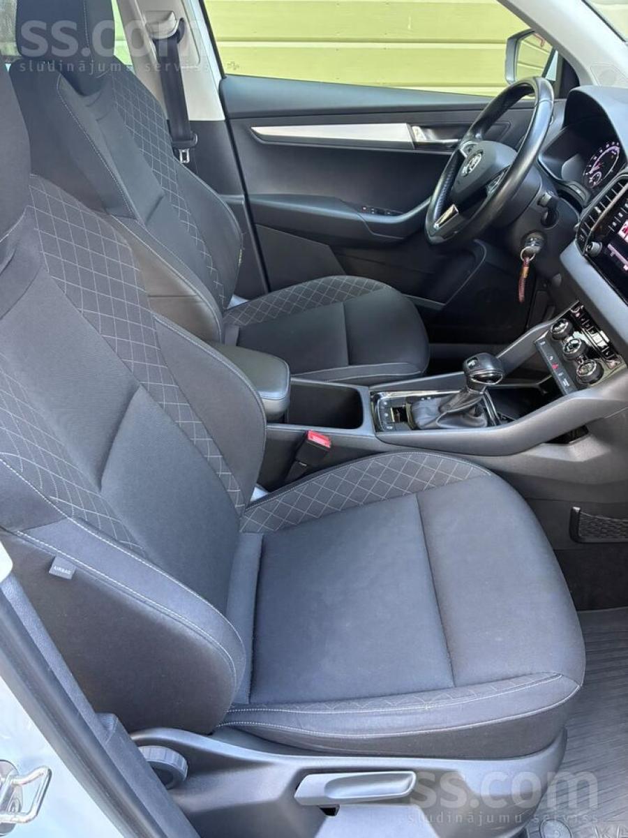 White Skoda Karoq 2019 in Riga, with an engine capacity of 1.60 L and mileage of 188 thousand km for 14500 €, photo 14 on AUTOMOTO.COM.LV