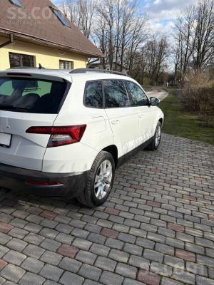 Balts Skoda Karoq 2020 Ogre, ar dzinēja tilpumu 2.00 L un nobraukumu 154 tūkst. km par 16990 €, foto 2 vietnē AUTOMOTO.COM.LV