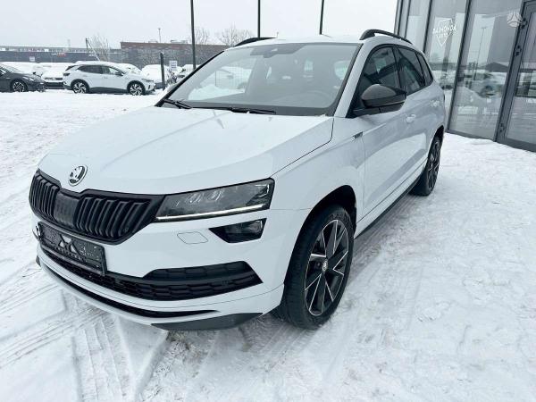 White Skoda Karoq 2020 in Kaunas, with an engine capacity of 1.50 L and mileage of 213 thousand km for 17200 €, photo 1 on AUTOMOTO.COM.LV