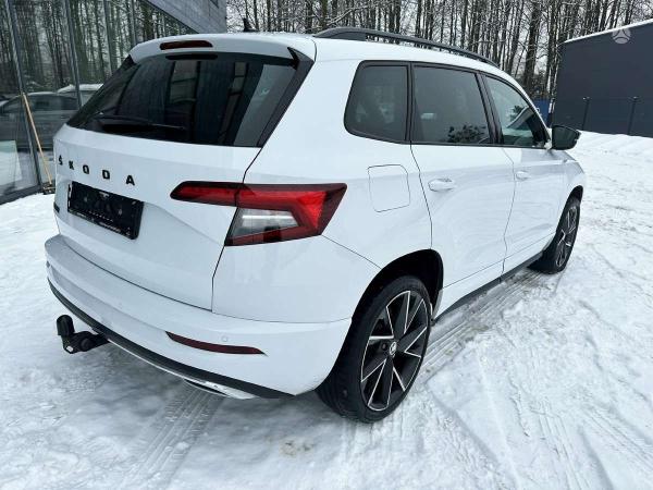 White Skoda Karoq 2020 in Kaunas, with an engine capacity of 1.50 L and mileage of 213 thousand km for 17200 €, photo 3 on AUTOMOTO.COM.LV