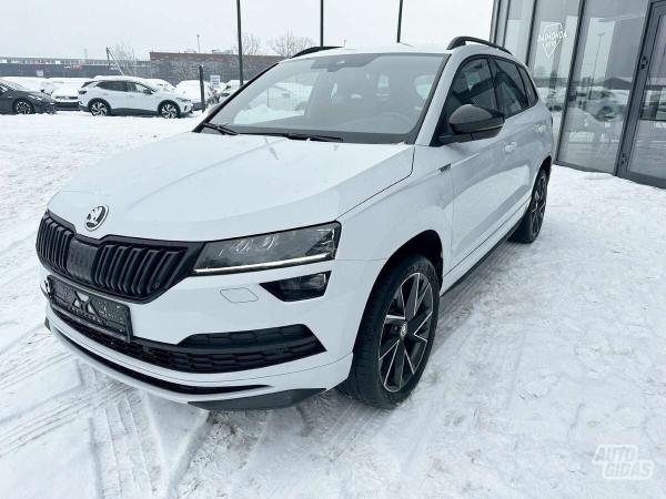 White Skoda Karoq 2020 in Kaunas, with an engine capacity of 1.50 L and mileage of 213 thousand km for 17200 €, photo 1 on AUTOMOTO.COM.LV