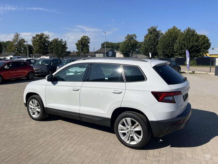 Белый Шкода Karoq 2020 в Таураге, объемом двигателя 1.60 л и пробегом 271 тыс. км за 11900 €, фото 13 на AUTOMOTO.COM.LV