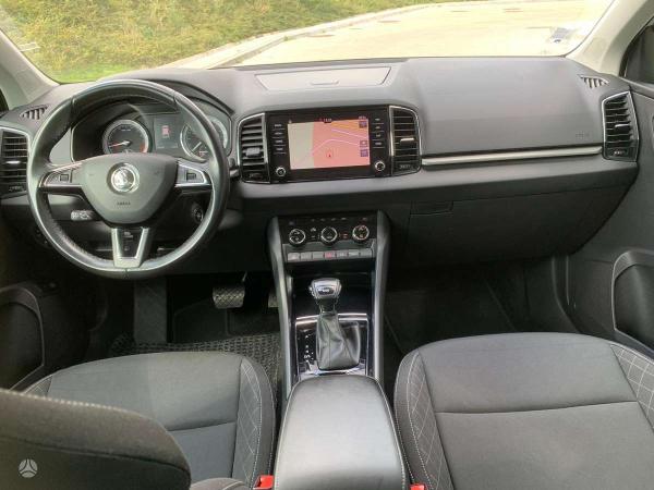 Skoda Karoq 2020 in Vilnius on AUTOMOTO.COM.LV White Skoda Karoq 2020 in Vilnius, with an engine capacity of 1.60 L and mileage of 176 thousand km for 11616 €, photo 11 on AUTOMOTO.COM.LV