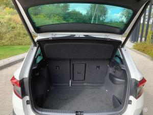 White Skoda Karoq 2020 in Vilnius, with an engine capacity of 1.60 L and mileage of 176 thousand km for 11616 €, photo 17 on AUTOMOTO.COM.LV