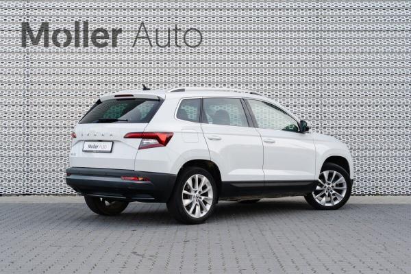 Skoda Karoq 2020 Mārupe vietnē Balts Skoda Karoq 2020 Mārupe, ar dzinēja tilpumu 1.60 L un nobraukumu 152 tūkst. km par 17900 €, foto 5 vietnē AUTOMOTO.COM.LV
