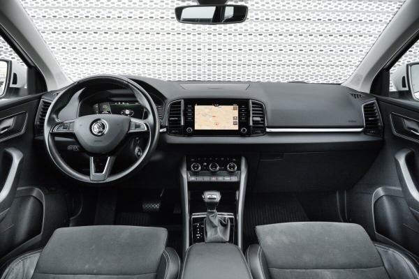 Skoda Karoq 2020 Mārupe vietnē Balts Skoda Karoq 2020 Mārupe, ar dzinēja tilpumu 1.60 L un nobraukumu 152 tūkst. km par 17900 €, foto 7 vietnē AUTOMOTO.COM.LV