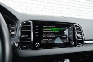 White Skoda Karoq 2020 in Marupe, with an engine capacity of 1.60 L and mileage of 152 thousand km for 17900 €, photo 27 on AUTOMOTO.COM.LV