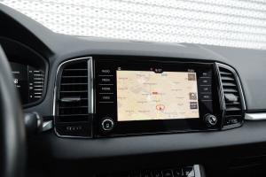 White Skoda Karoq 2020 in Marupe, with an engine capacity of 1.60 L and mileage of 152 thousand km for 17900 €, photo 28 on AUTOMOTO.COM.LV