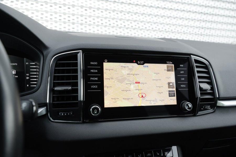 White Skoda Karoq 2020 in Marupe, with an engine capacity of 1.60 L and mileage of 152 thousand km for 17900 €, photo 28 on AUTOMOTO.COM.LV