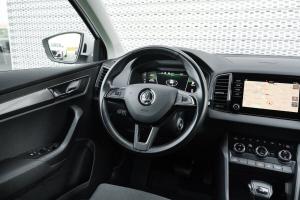White Skoda Karoq 2020 in Marupe, with an engine capacity of 1.60 L and mileage of 152 thousand km for 17900 €, photo 31 on AUTOMOTO.COM.LV