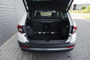 White Skoda Karoq 2020 in Marupe, with an engine capacity of 1.60 L and mileage of 152 thousand km for 17900 €, photo 36 on AUTOMOTO.COM.LV