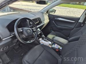 Balts Skoda Karoq 2021 Rīga, ar dzinēja tilpumu 1.60 L un nobraukumu 190 tūkst. km par 14900 €, foto 2 vietnē AUTOMOTO.COM.LV
