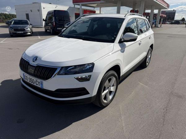 White Skoda Karoq 2021 in Taurage, with an engine capacity of 1.97 L and mileage of 186 thousand km for 10500 €, photo 2 on AUTOMOTO.COM.LV