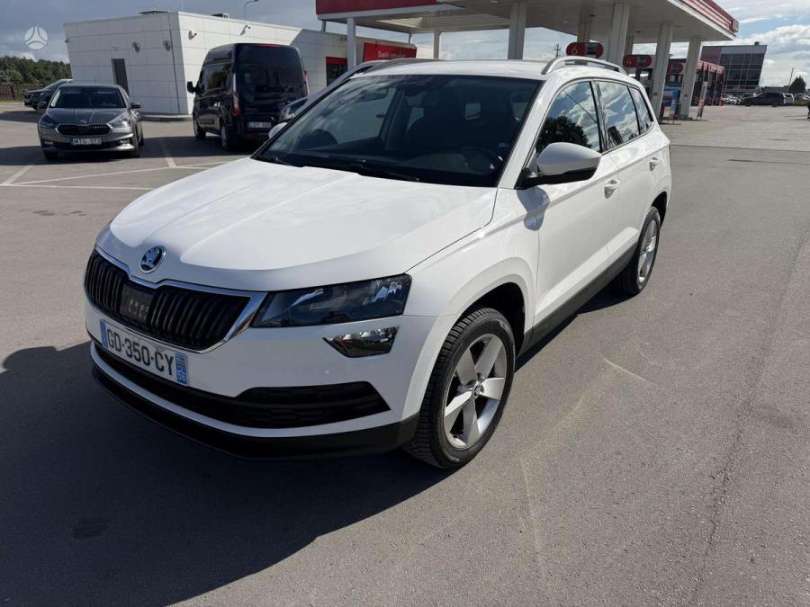 Белый Шкода Karoq 2021 в Таураге, объемом двигателя 1.97 л и пробегом 186 тыс. км за 10500 €, фото 3 на AUTOMOTO.COM.LV