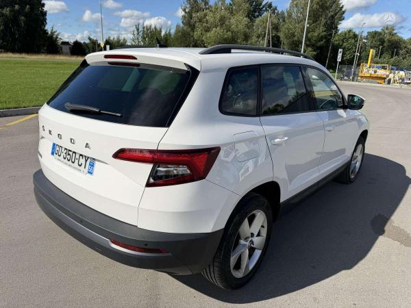 White Skoda Karoq 2021 in Taurage, with an engine capacity of 1.97 L and mileage of 186 thousand km for 10500 €, photo 4 on AUTOMOTO.COM.LV