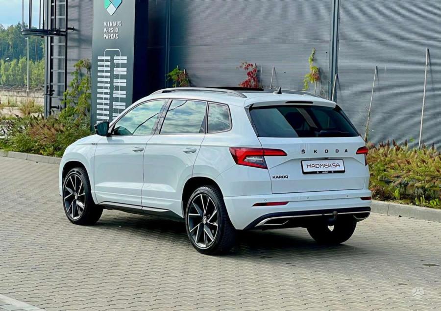 White Skoda Karoq 2021 in Vilnius, with an engine capacity of 1.50 L and mileage of 235 thousand km for 16990 €, photo 9 on AUTOMOTO.COM.LV
