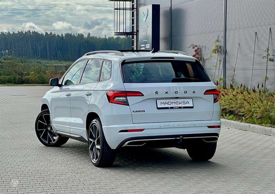 White Skoda Karoq 2021 in Vilnius, with an engine capacity of 1.50 L and mileage of 235 thousand km for 16990 €, photo 19 on AUTOMOTO.COM.LV
